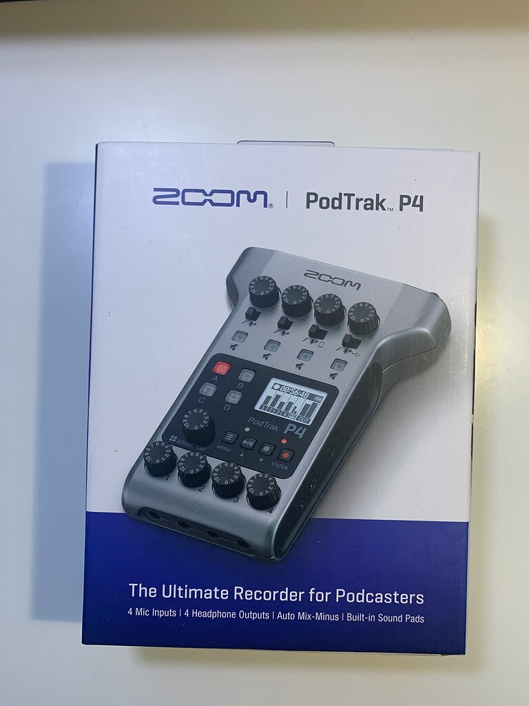 [Ist Verkauft] Biete fast neuen Zoom PodTrack P4 Podcast Recorder ...